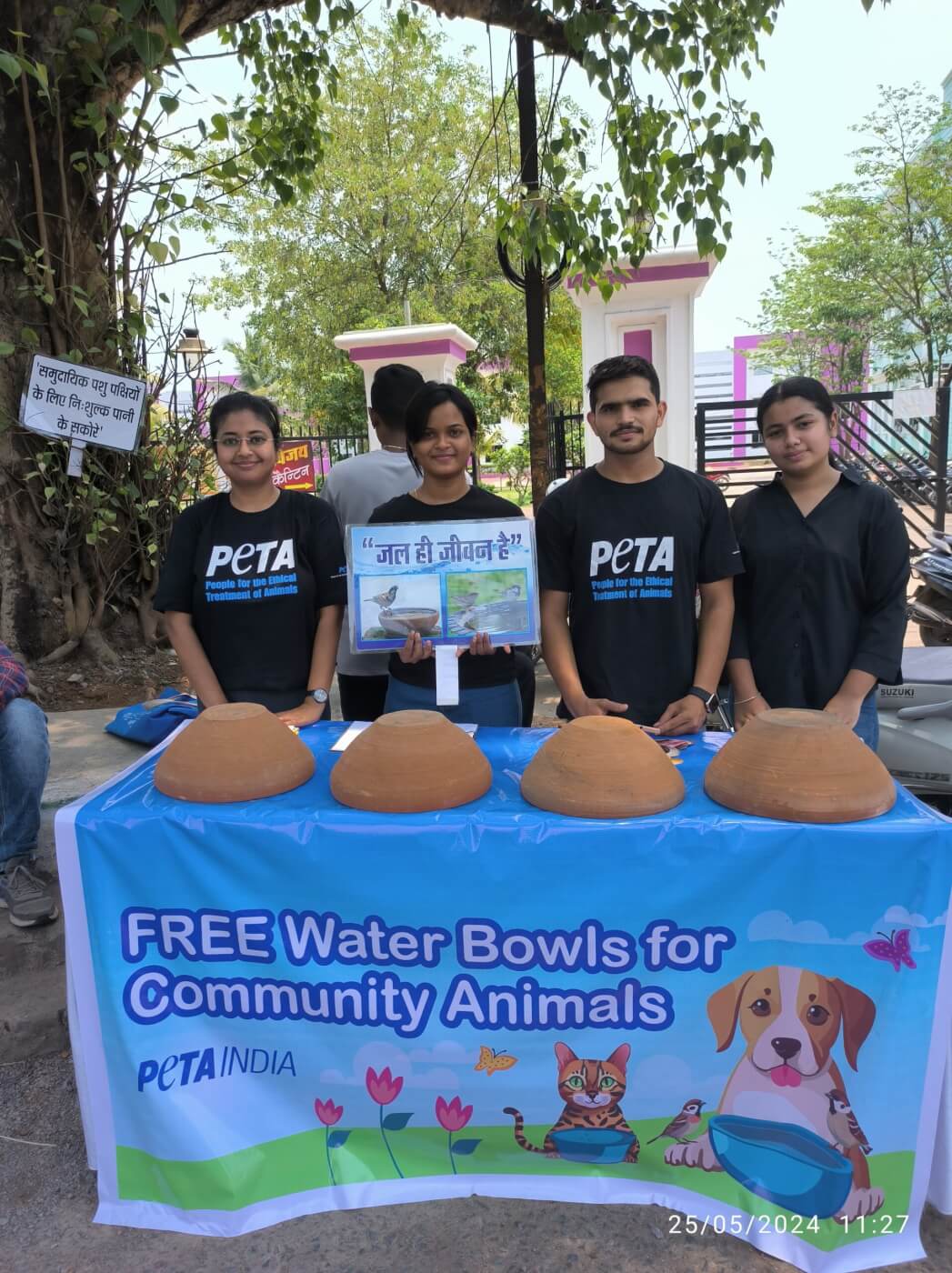 Supporters of PETA India and Vegans of Chhattisgarh Distribute Free ...